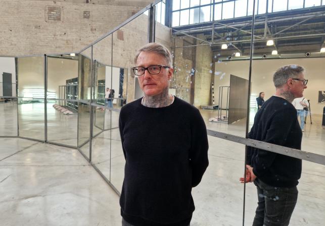 Sixmille | The bees made honey in the lion’s skull, la rétrospective incontournable sur Banks ...